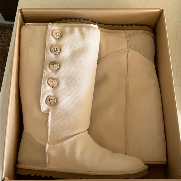 UGG | Shoes | Flash Sale New Ugg Low Pro Button Boots | Poshmark